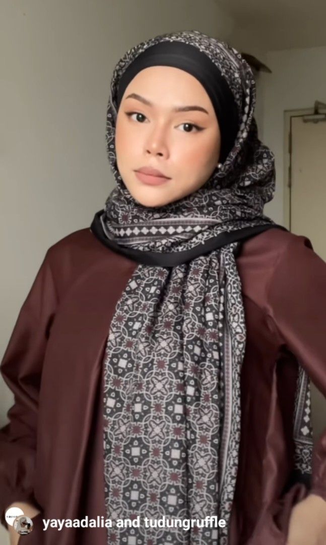 Tudungruffle Marrakech series Shawl, Women's Fashion, Muslimah Fashion ...