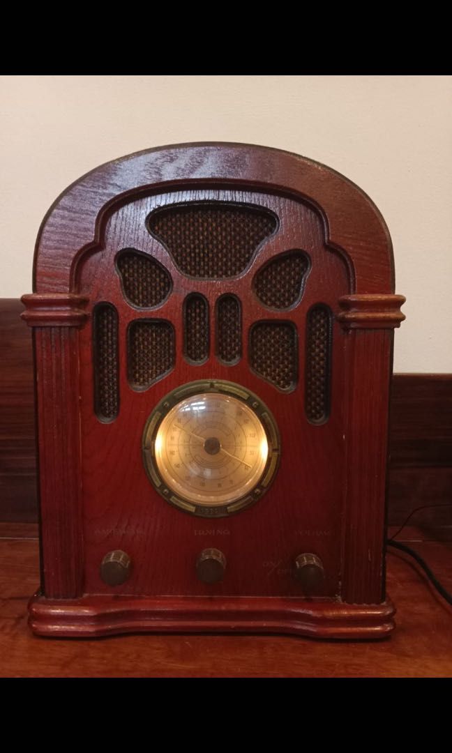 Vintage Radio (Replica), Audio, Other Audio Equipment on Carousell