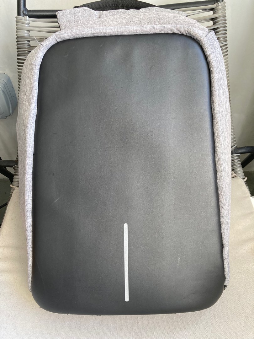 XD Design backpack theft / pick pocket proof gray knapsack haversack ...
