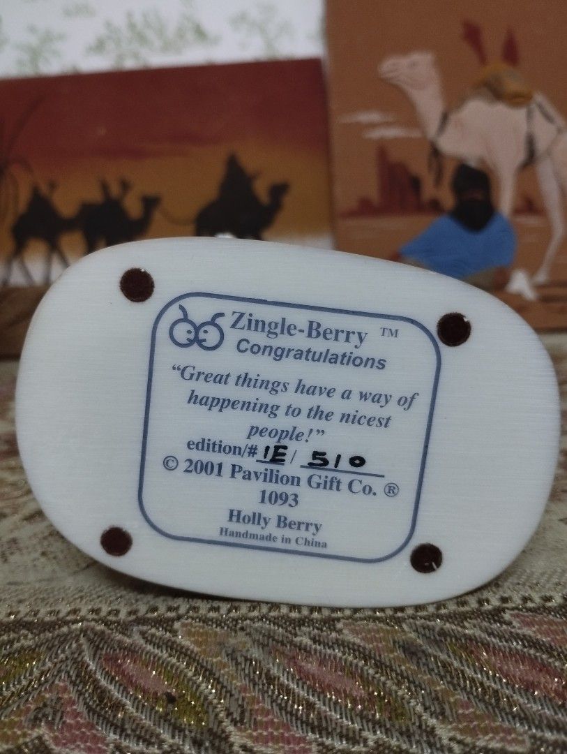 Zingle berry congratulations display, Furniture & Home Living, Home ...