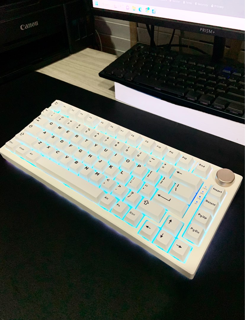 75% custom mechanical keyboard (WOB white keycaps), Computers & Tech, Parts & Accessories ...