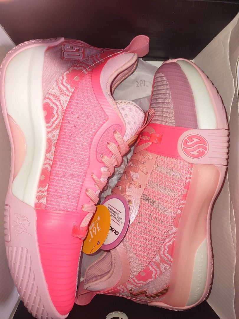 Aaron Gordon Zen 3 Sakura, Men's Fashion, Footwear, Sneakers on Carousell