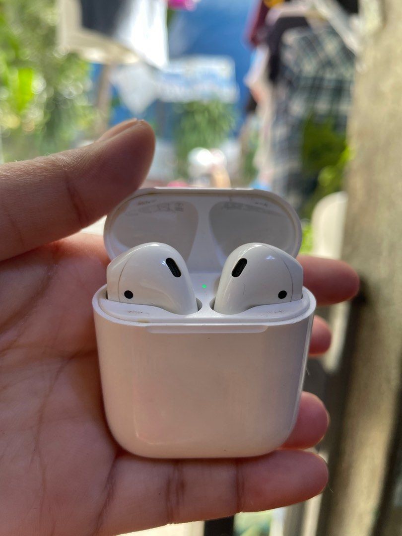 AirPods 1st Gen on Carousell