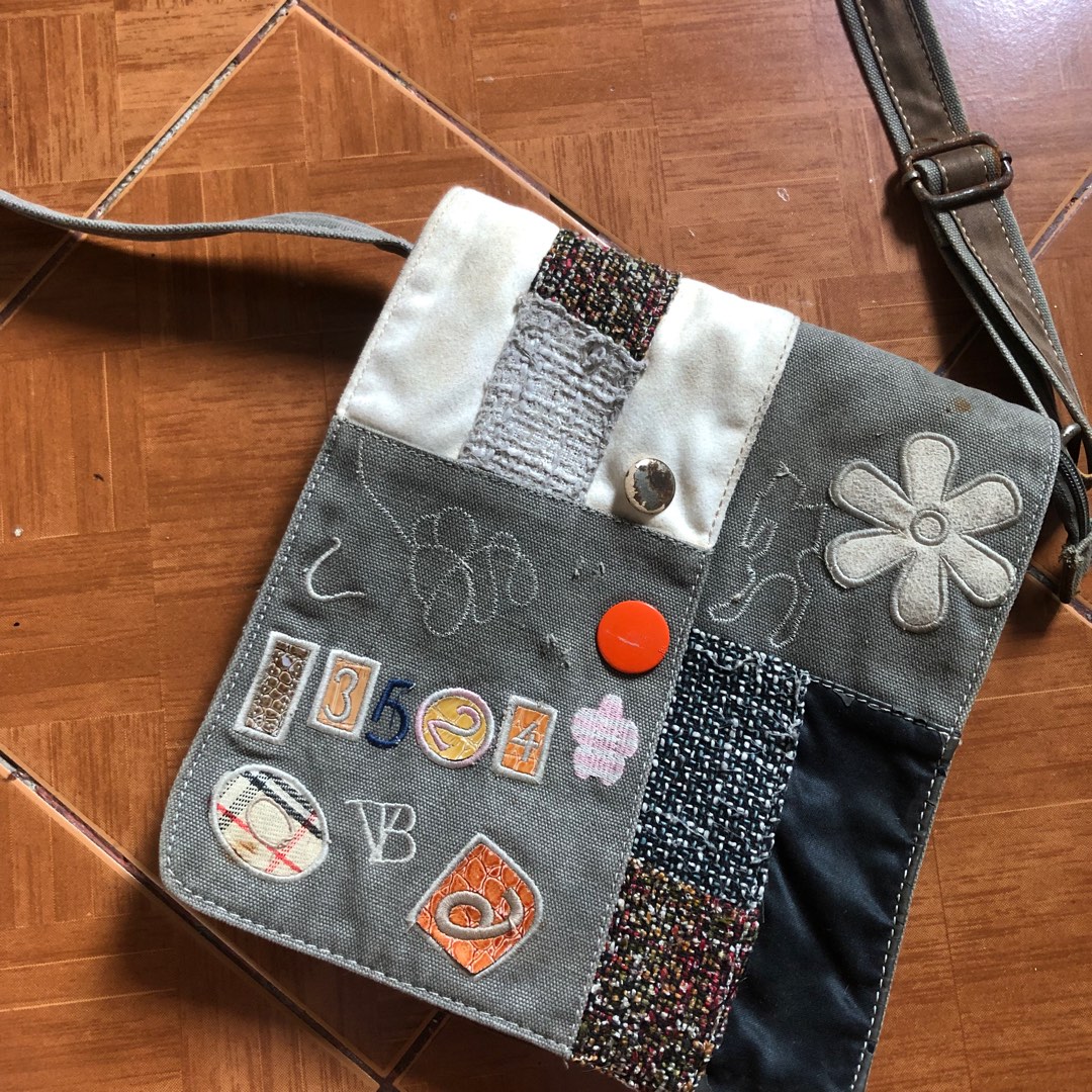 alt y2k messenger bag on Carousell