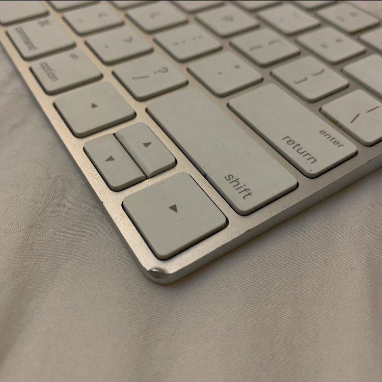 Apple Magic Keyboard Gen 2, Elektronik, Bagian Komputer & Aksesoris di ...