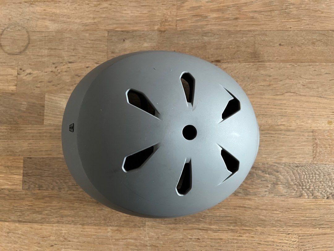 Bern helmet with visor, Sports Equipment, Bicycles & Parts, Parts ...