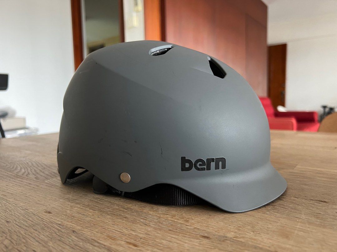 Bern helmet with visor, Sports Equipment, Bicycles & Parts, Parts ...