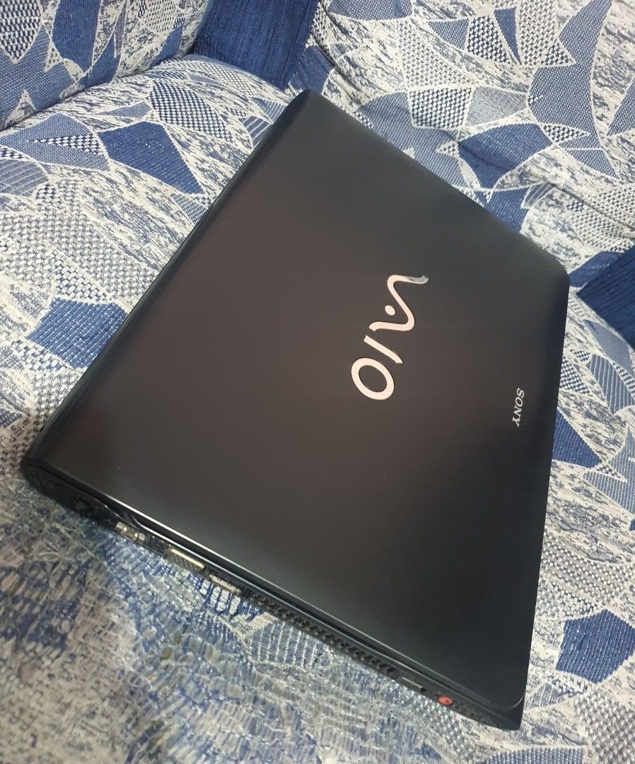 Black Sony Vaio Core i3 3rd gen laptop 500gb hd, Computers & Tech ...