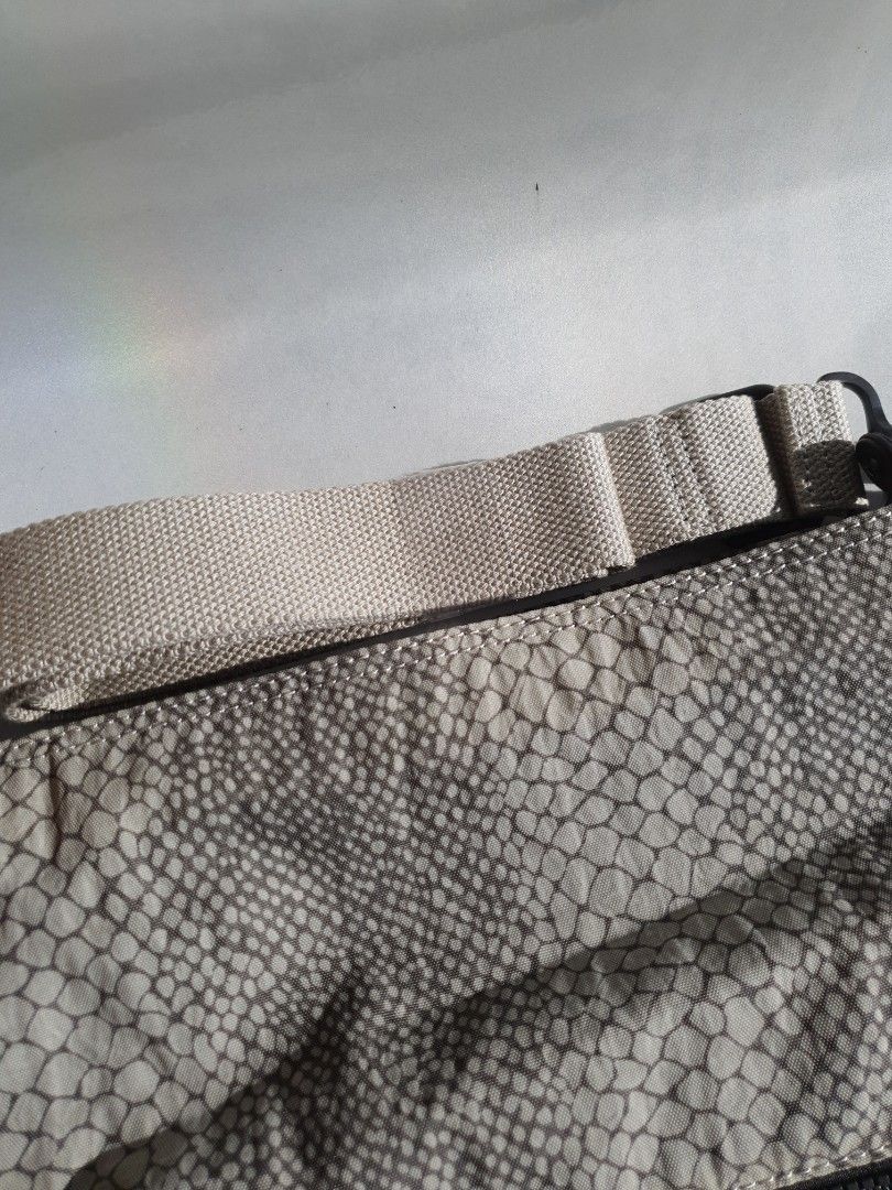 BN KIPLING shoulder bag snake Ivy, Women's Fashion, Bags & Wallets ...