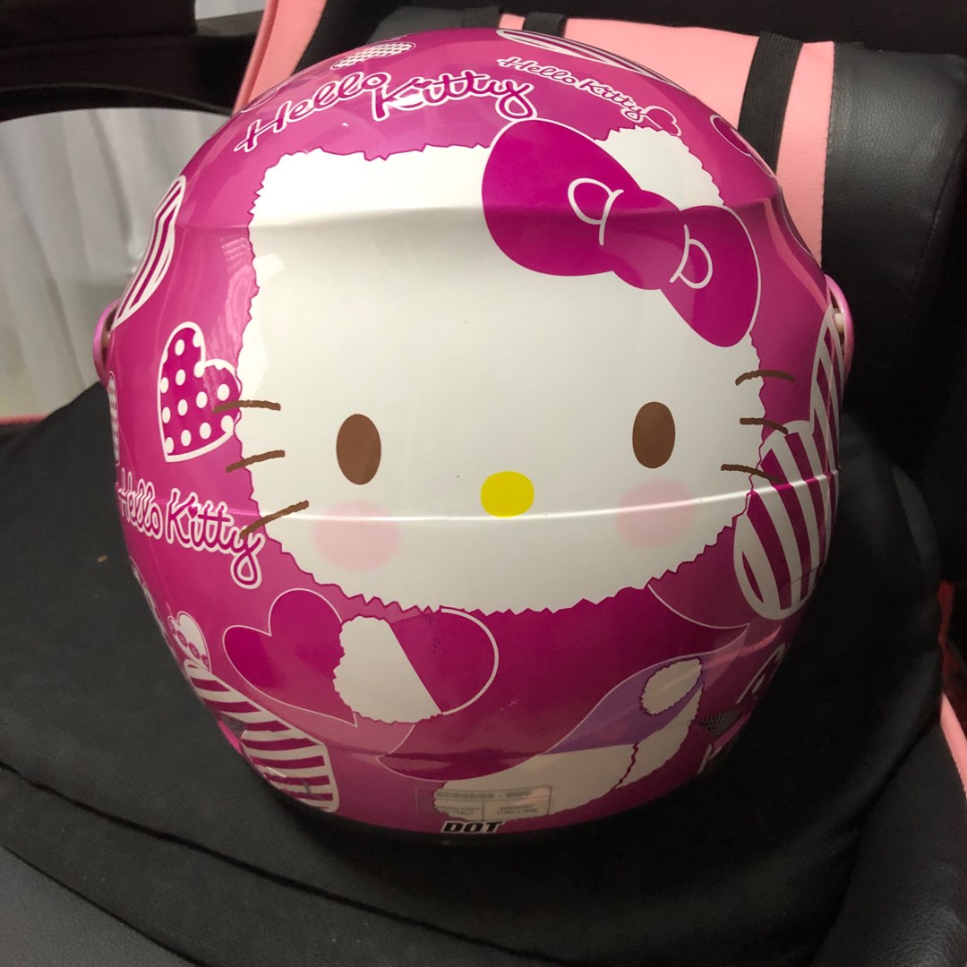 Brand New GM Hello kitty Helmet, Car Accessories, Accessories on Carousell