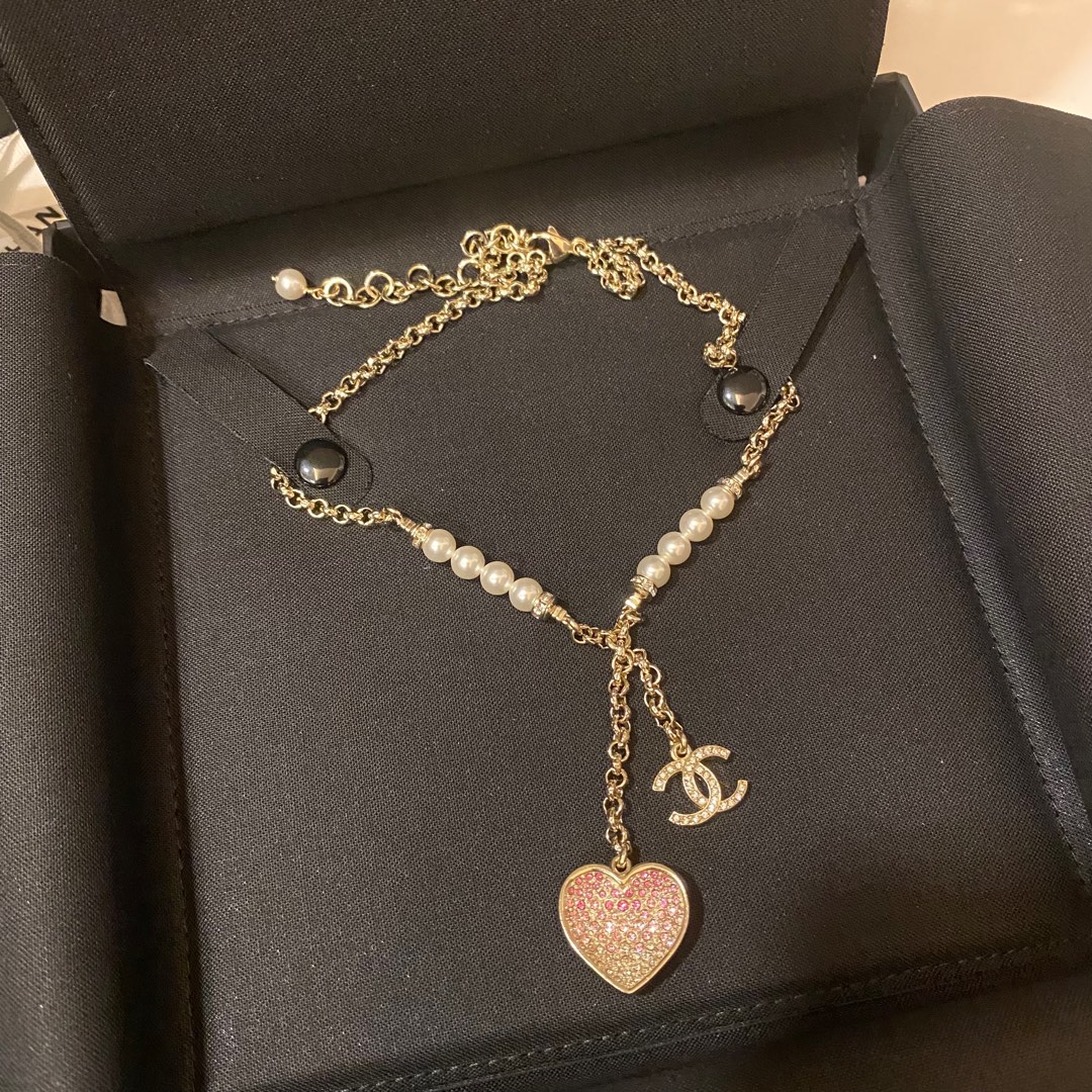Chanel Necklace, Women's Fashion, Jewelry & Organisers, Necklaces on ...