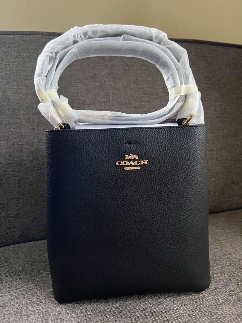 Coach 91122 Town Bucket Bag in Leather Black Oxblood on Carousell