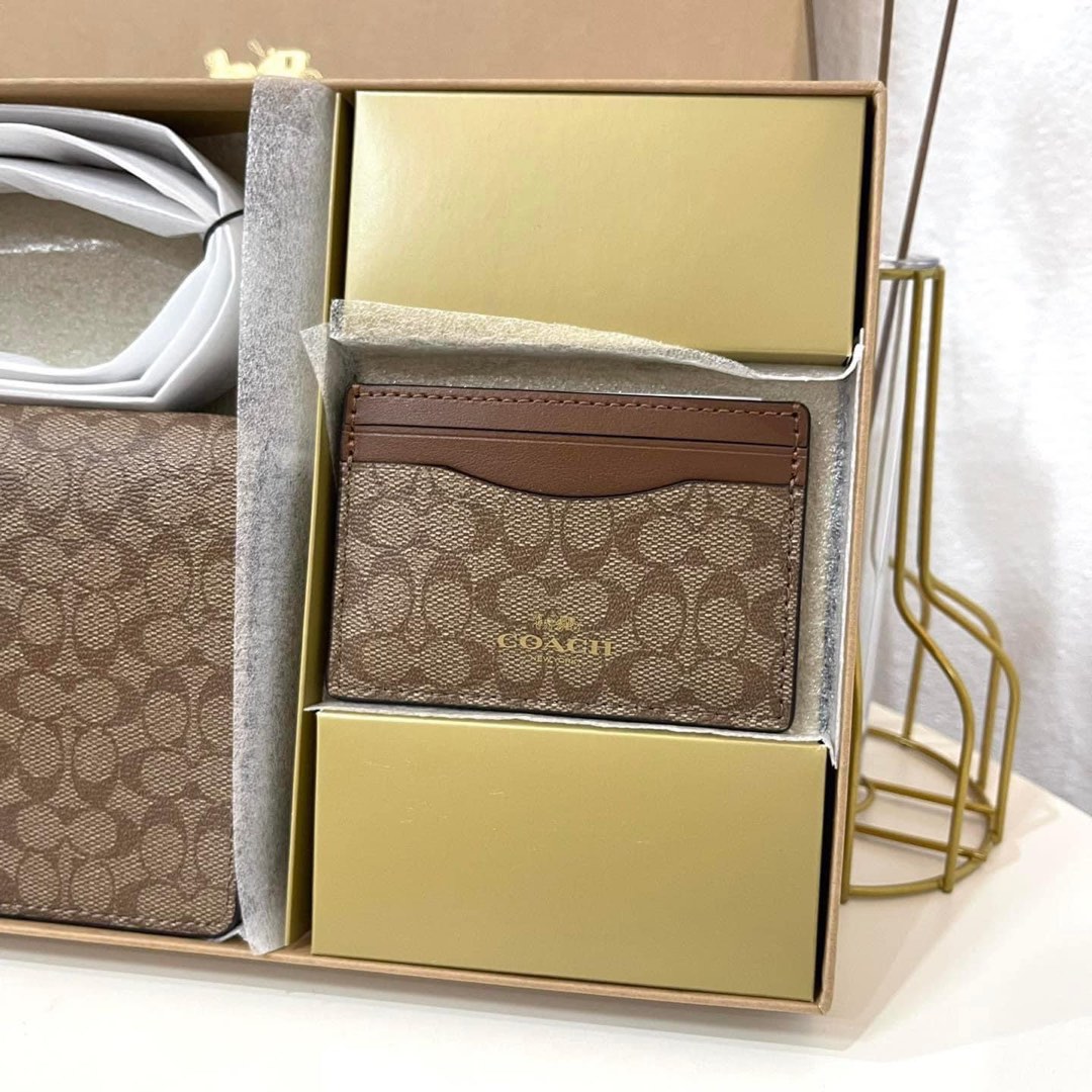 Coach CARD CASE in signature canvas From the Coach Anna Foldover Gift ...