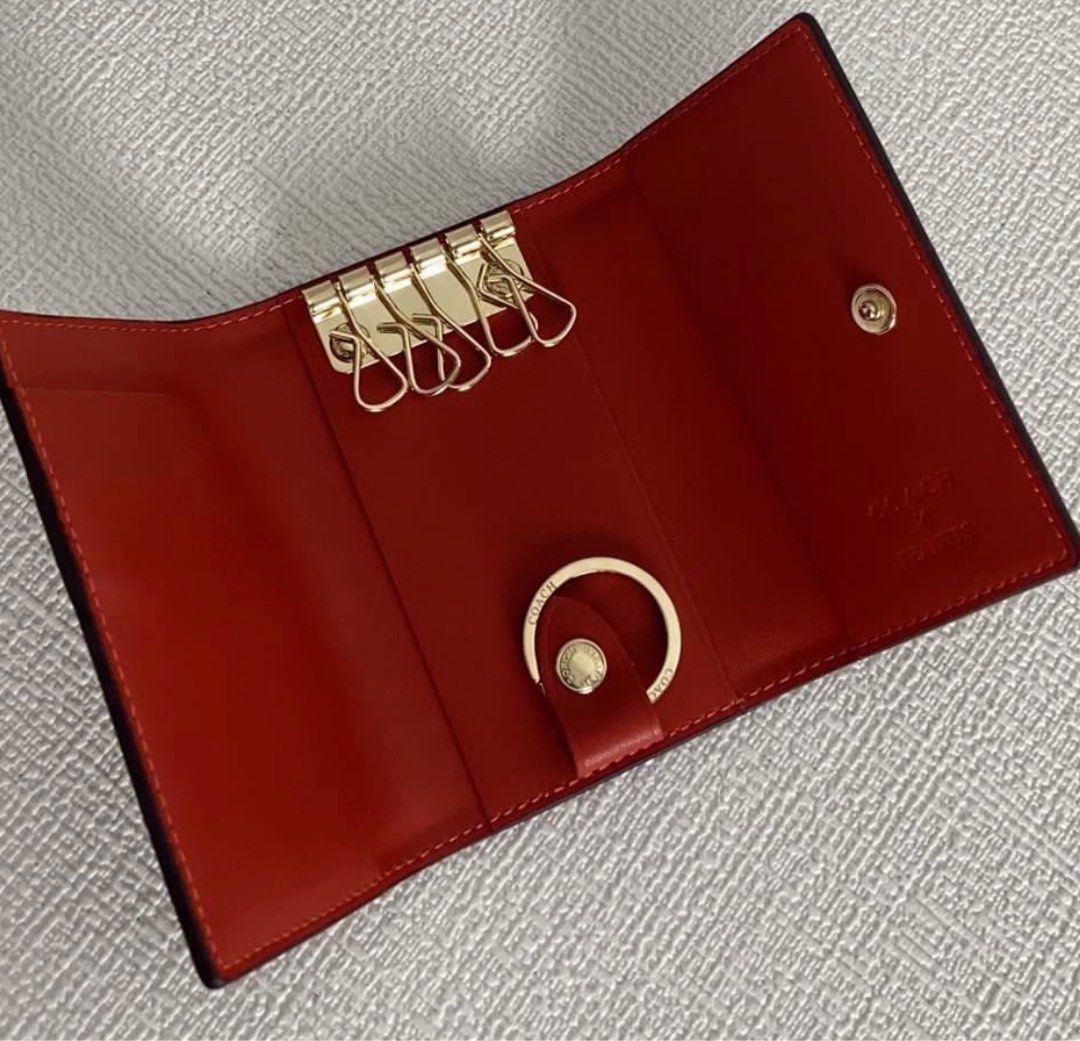 Coach X Snoopy Key Holder, Women's Fashion, Bags & Wallets, Wallets ...
