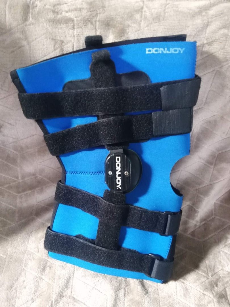 DONJOY Knee Cage/brace, Health & Nutrition, Braces, Support ...