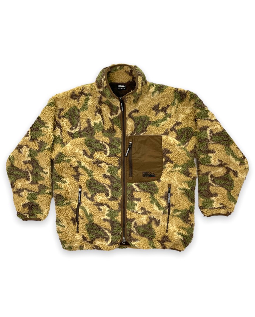 First Down Camo Sherpa Fleece Jacket, Men's Fashion, Activewear on ...