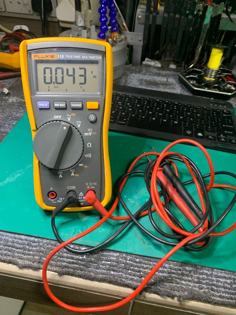 Fluke 115 True RMS Digital Multimeter, Services, Electronics & Gadget ...