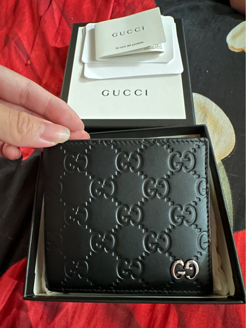 Gucci Signature Coin Wallet, Men's Fashion, Watches & Accessories ...