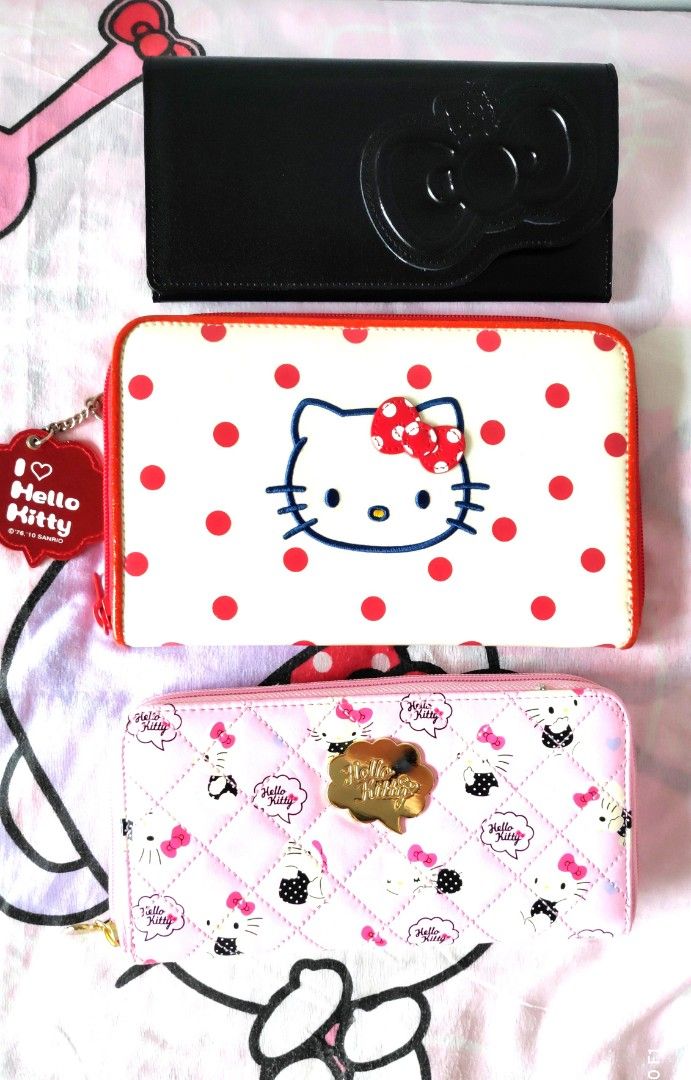 Hello kitty Orig Long Wallet, Everything Else, Looking For on Carousell