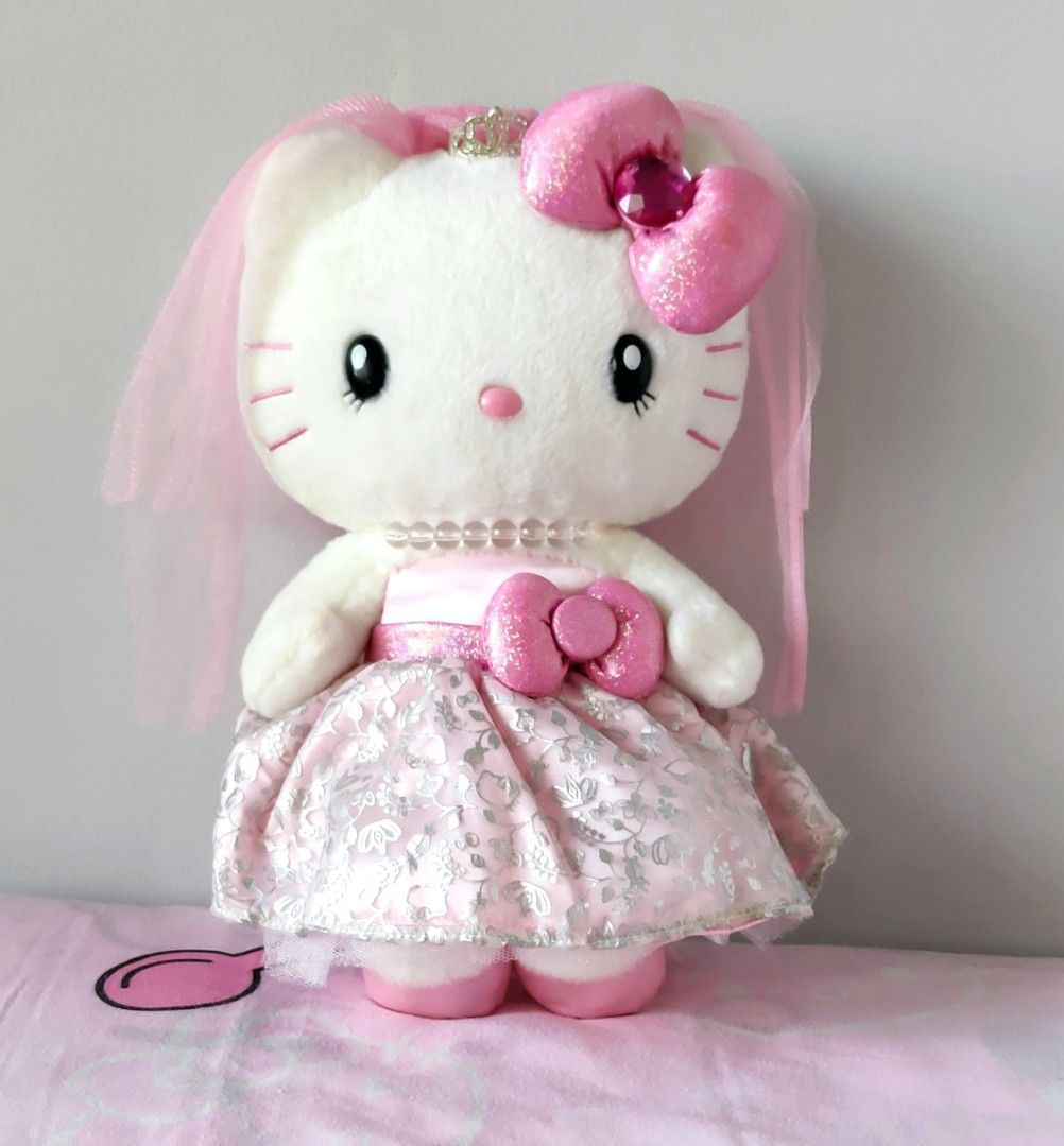 Hello kitty USJ Bride, Everything Else, Looking For on Carousell