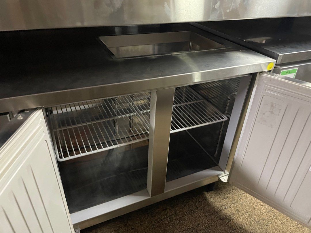 Hoshizaki open top 2 door counter chiller / salad counter chiller, TV ...