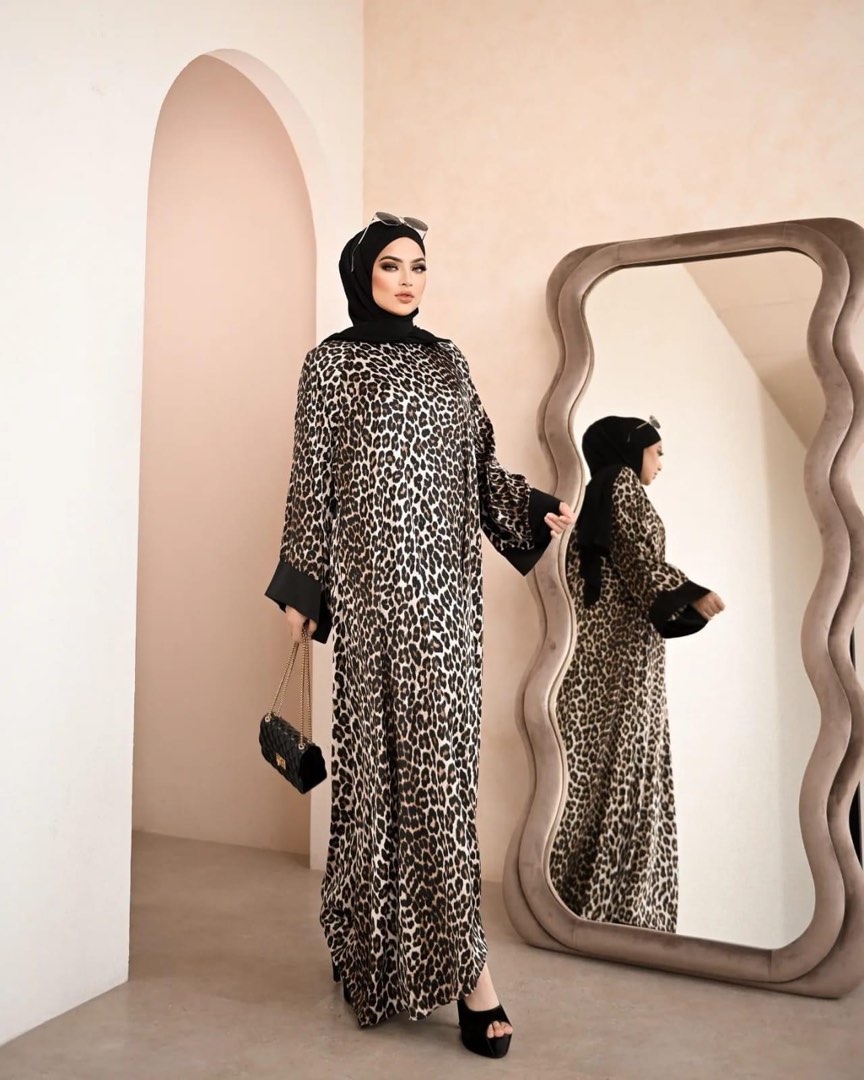 Leshia abaya, Women's Fashion, Muslimah Fashion, Dresses on Carousell