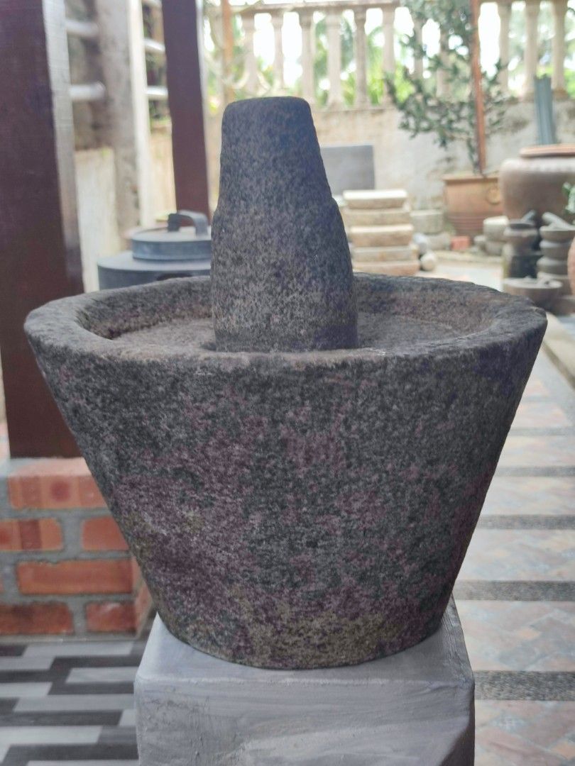 Lesung Batu Gergasi Antik, Hobbies & Toys, Collectibles & Memorabilia ...