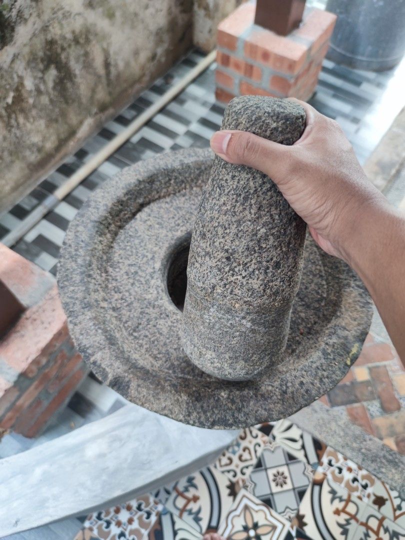 Lesung Batu Gergasi Antik, Hobbies & Toys, Collectibles & Memorabilia ...