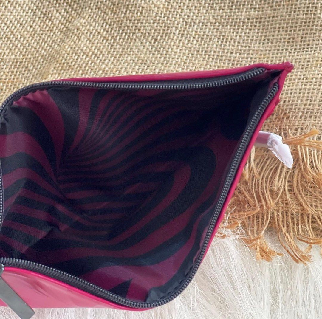 MAC 2-way pouch on Carousell
