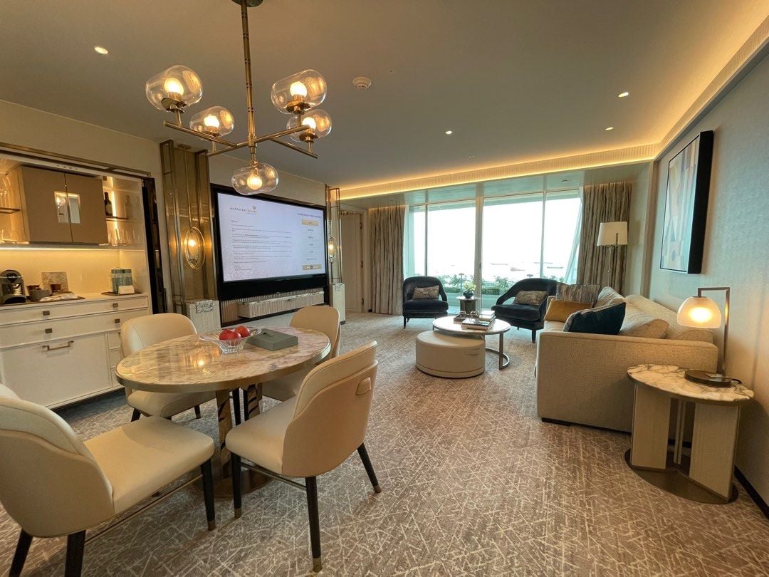 MBS- marina bay sands hotel room- (RWS) Resorts World Sentosa hotel ...