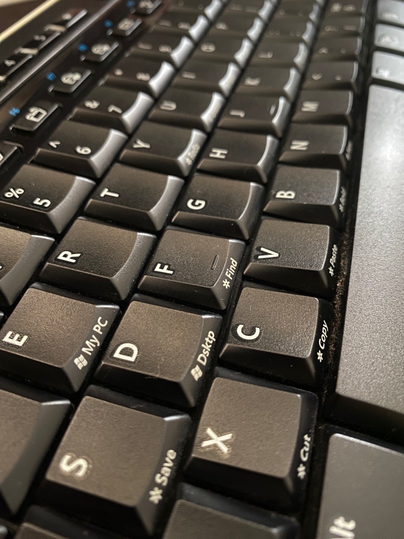 Microsoft Silent Keyboard & Mouse, Computers & Tech, Parts ...