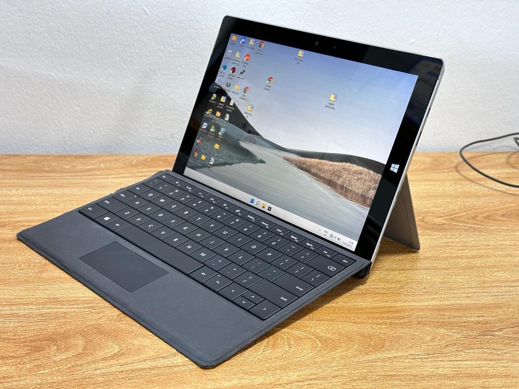 Microsoft Surface Pro - 2 In 1 Laptop + Tablet - Windows 11 + Free MS ...