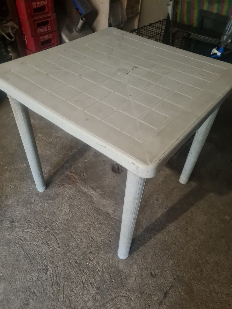 Monobloc Tables on Carousell
