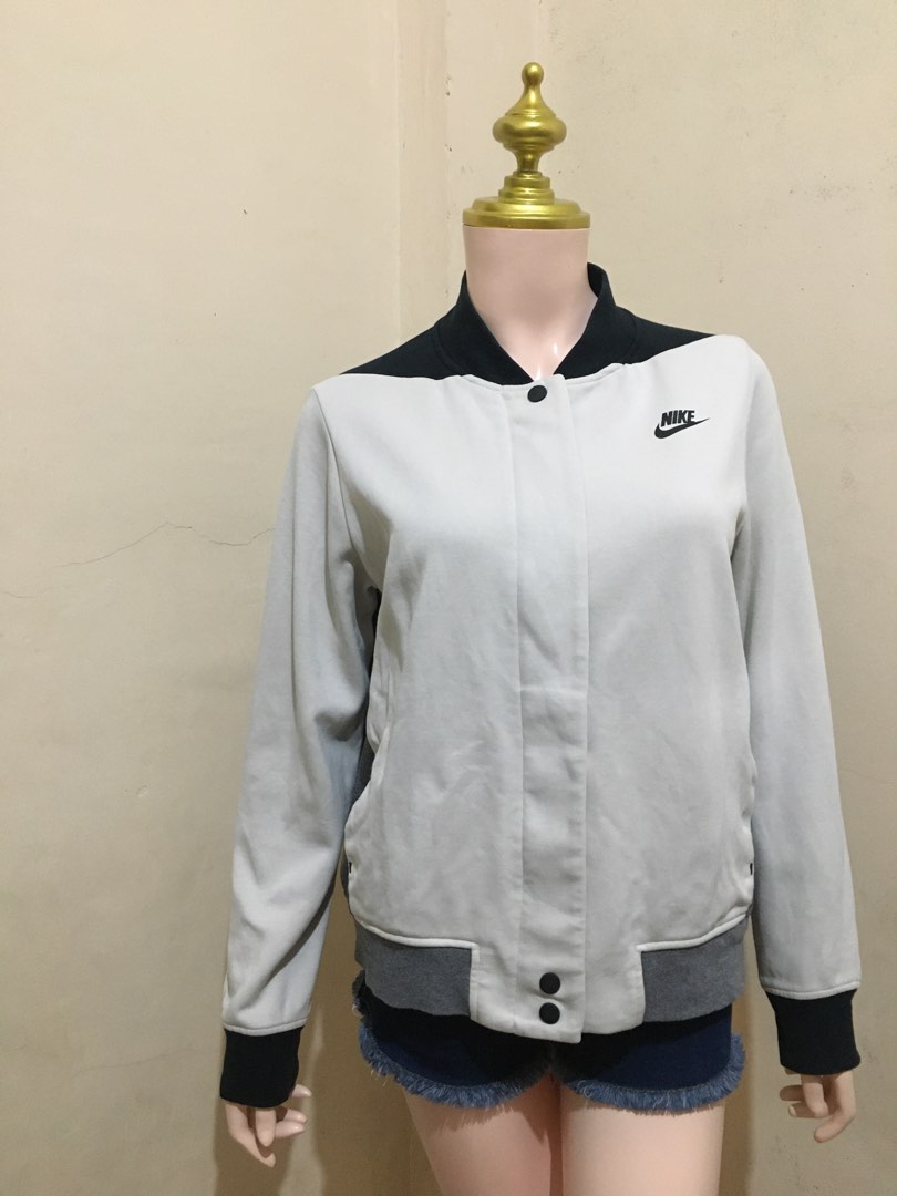 Nike TF Tritone Jacket, Women's Fashion, Coats, Jackets and Outerwear ...