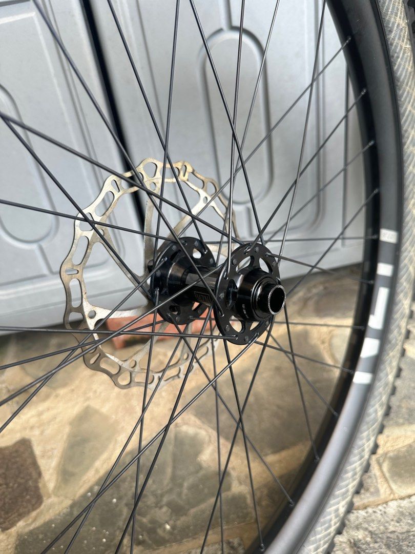 NukeProof Horizon V2 Boost 27.5 Wheelset, Sports Equipment, Bicycles ...