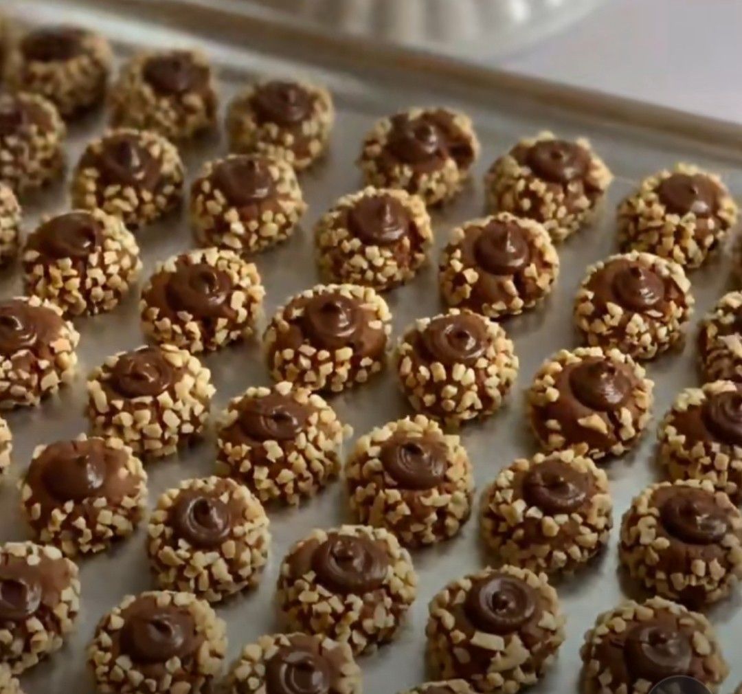 Nutella Button Cookies, Food & Drinks, Homemade Bakes on Carousell