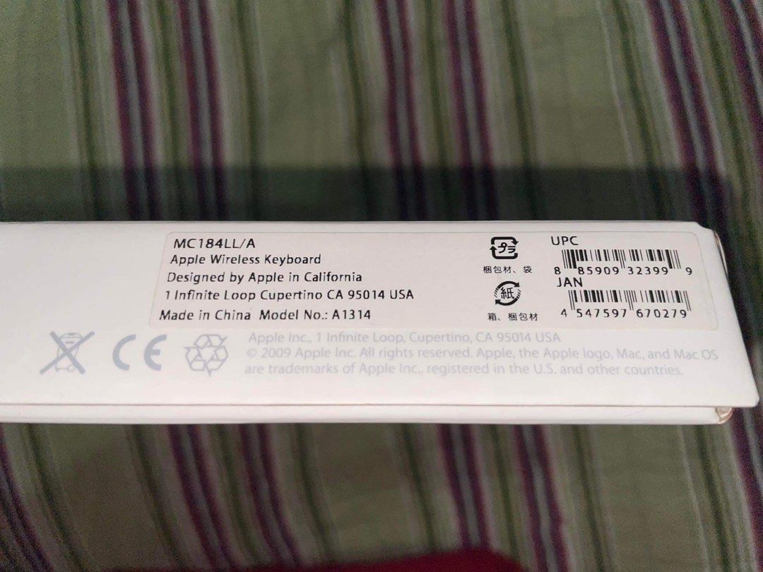 Original Apple Wireless Keyboard 1st Gen, Computers & Tech, Parts ...