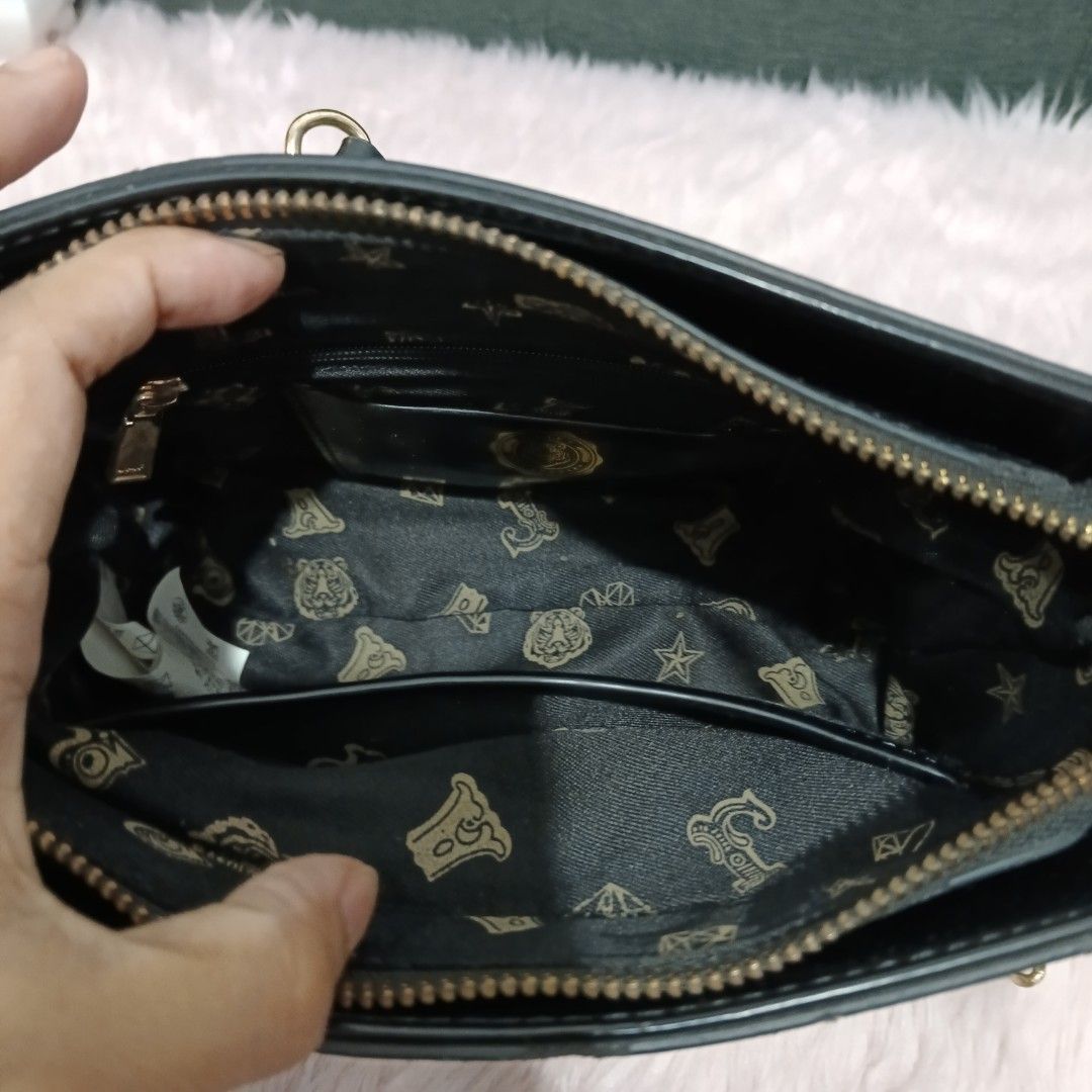 ORIGINAL LAP CHAIN SLINGBAG, Women's Fashion, Bags & Wallets, Cross ...