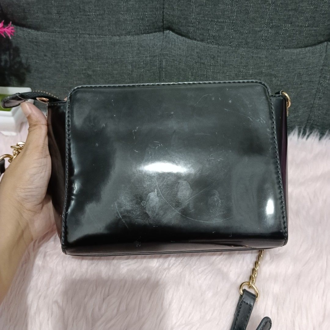 ORIGINAL LAP CHAIN SLINGBAG, Women's Fashion, Bags & Wallets, Cross ...