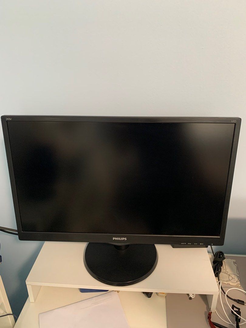 Philips LCD Monitor Screen in Excellent Condition, Computers & Tech ...