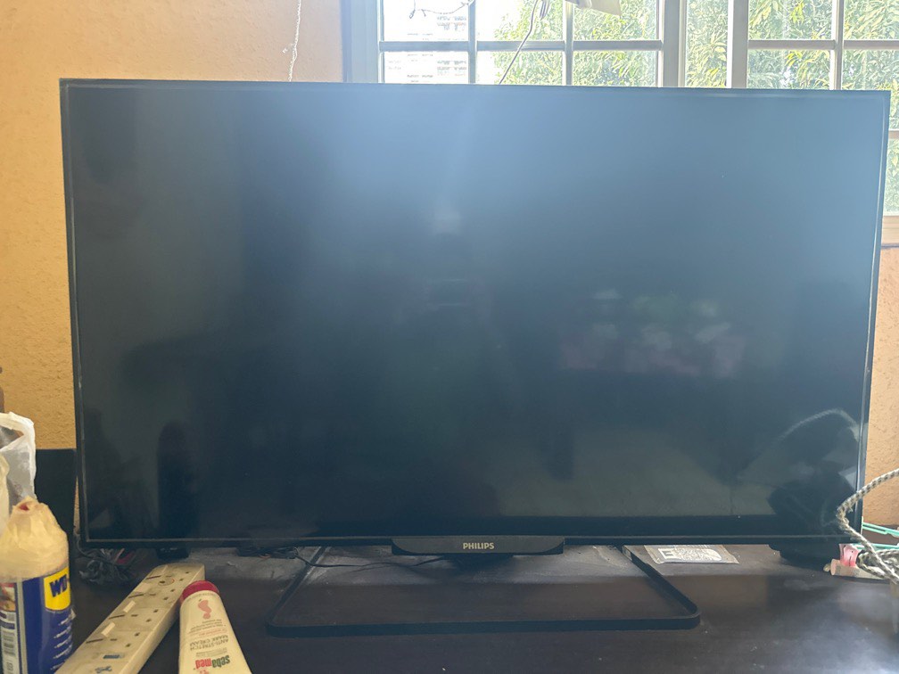 Philips tv 50 inches with remote and speakers, TV & Home Appliances, TV ...