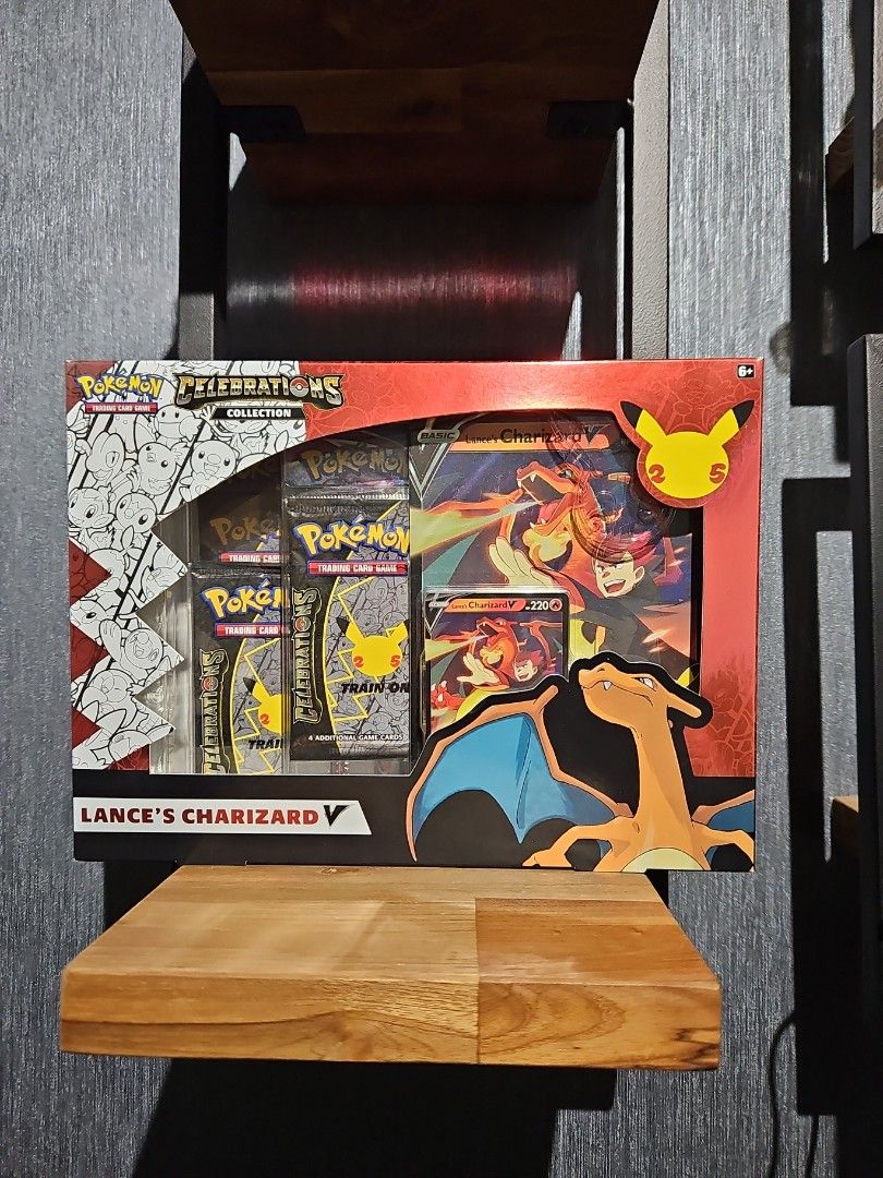 Pokemon TCG Card 25th Anniversary Celebrations Lance's Charizard V Box ...