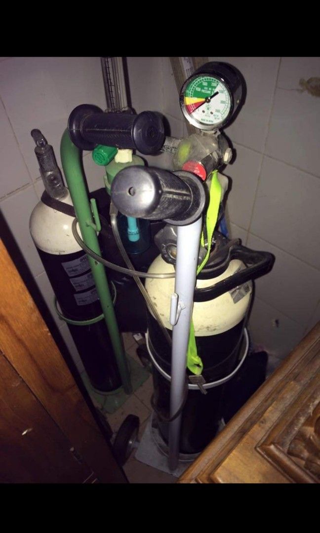 PORTABLE OXYGEN TANK SET 10L & 5L (MEDICAL), Health & Nutrition ...