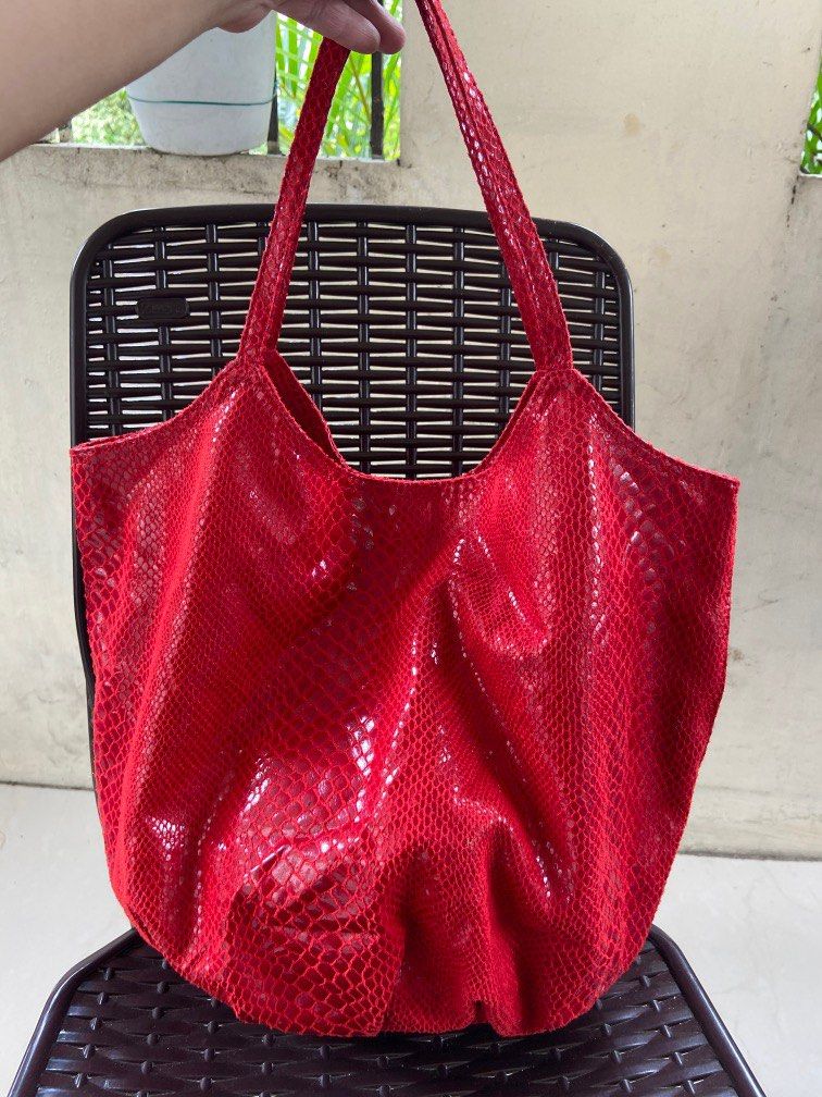 RAN SAN Snake Print Red Tote Bag, Women's Fashion, Bags & Wallets, Tote Bags on Carousell