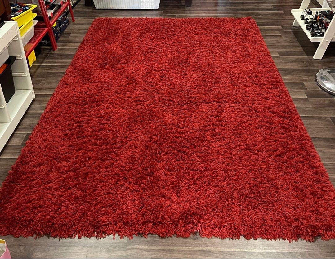 Red Carpet Merah for Raya, Furniture & Home Living, Home Decor, Carpets ...