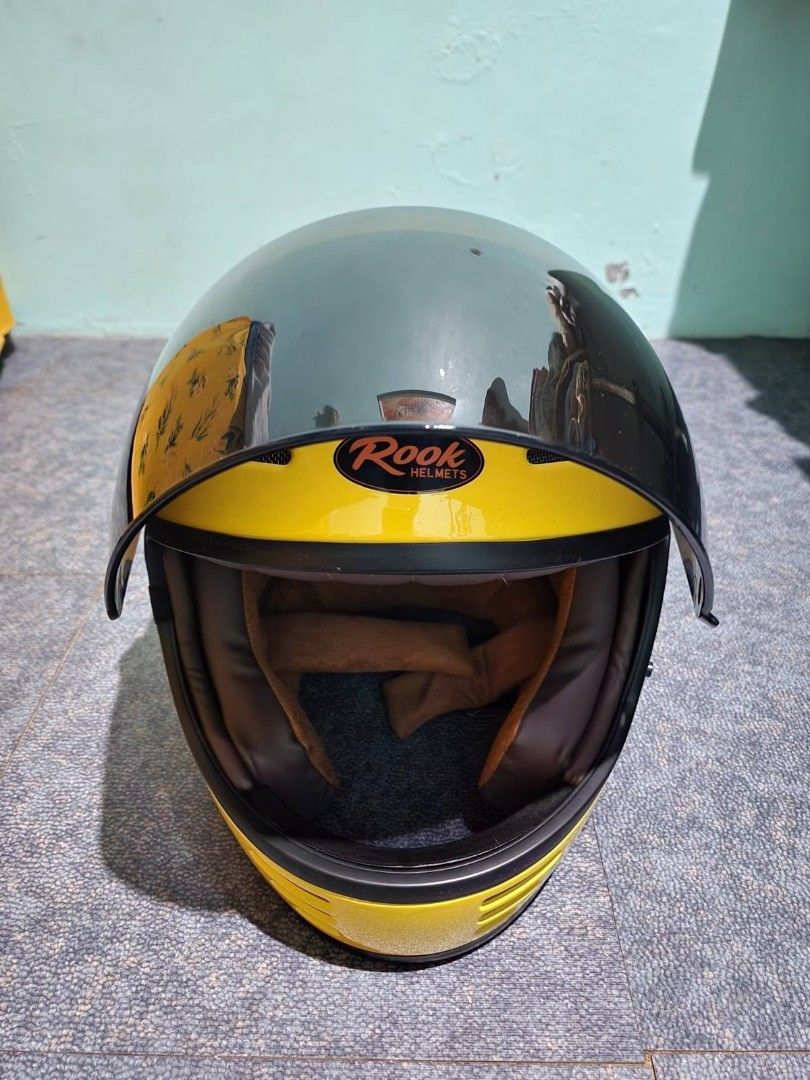 Rook Motorcycle Helmet (Yellow), Motorbikes, Motorbike Parts ...