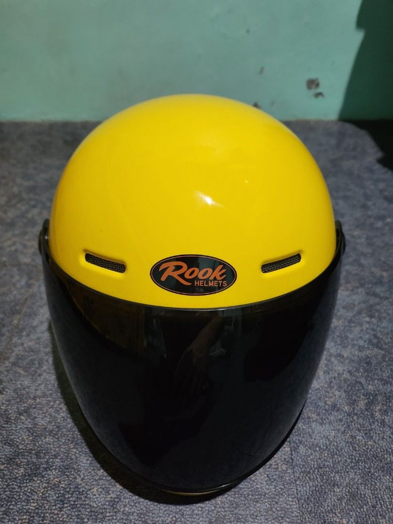 Rook Motorcycle Helmet (Yellow), Motorbikes, Motorbike Parts ...