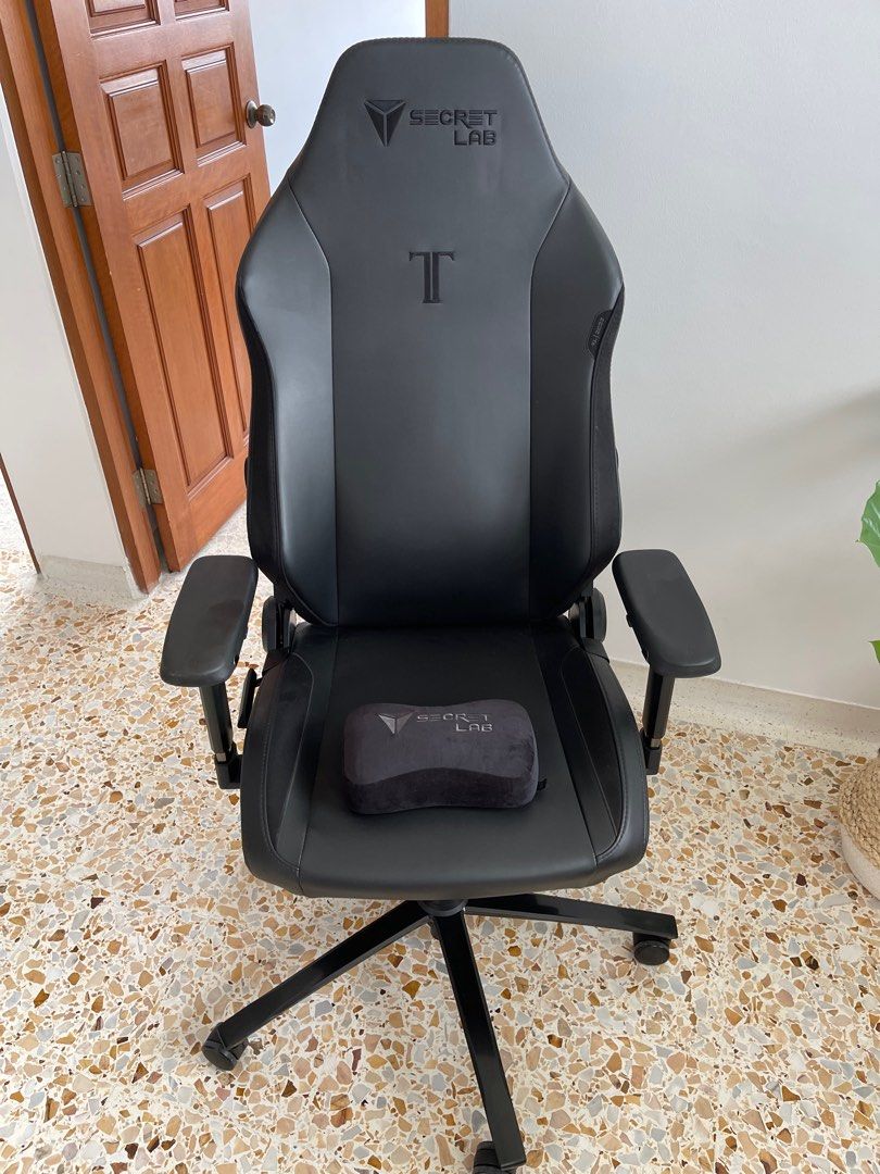 Secret lab titan Evo 2022 XL, Furniture & Home Living, Furniture ...