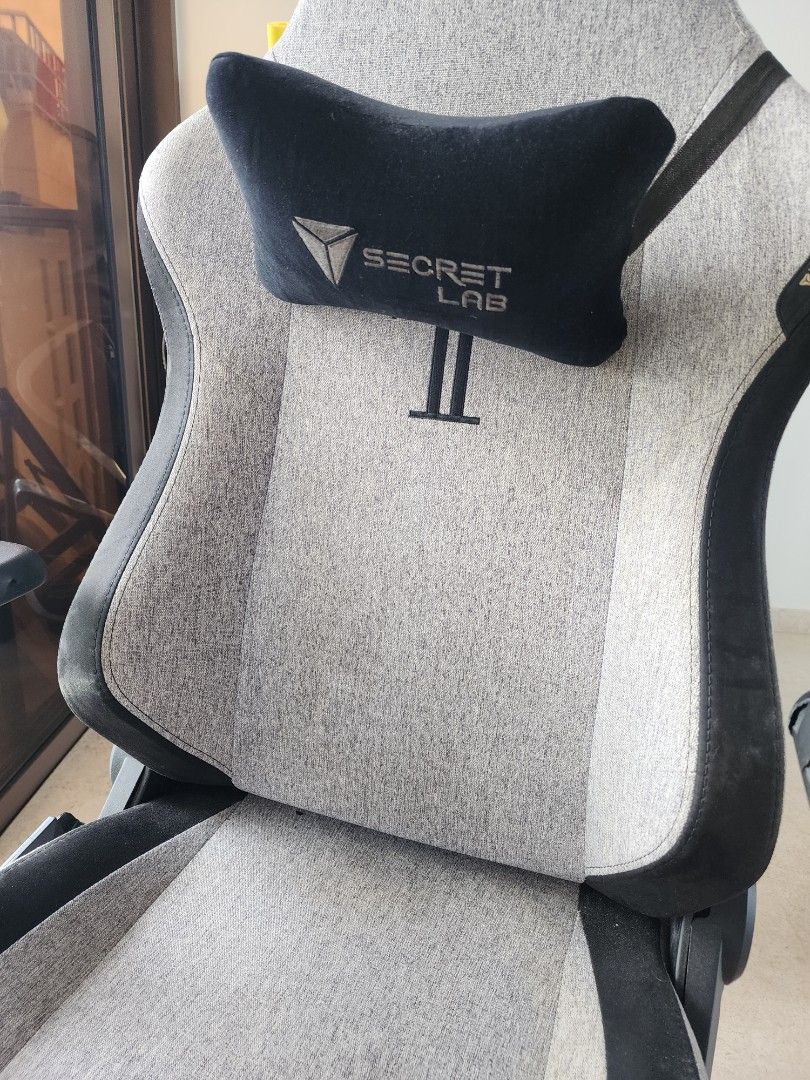 Secretlab Titan EVO 2020 (Cookies & Cream), Furniture & Home Living ...