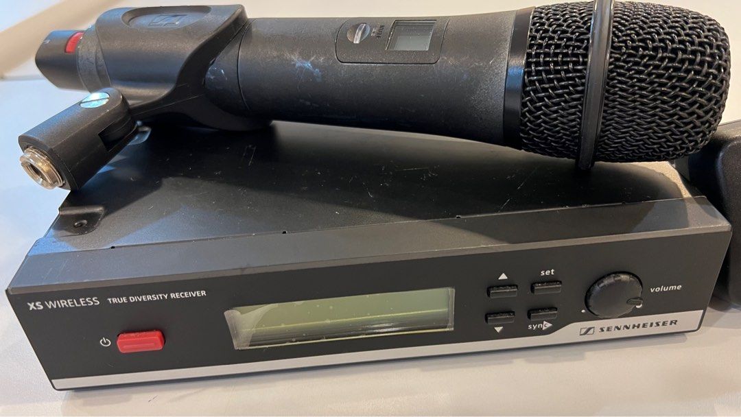 Sennheiser Wireless Mic, Audio, Microphones on Carousell